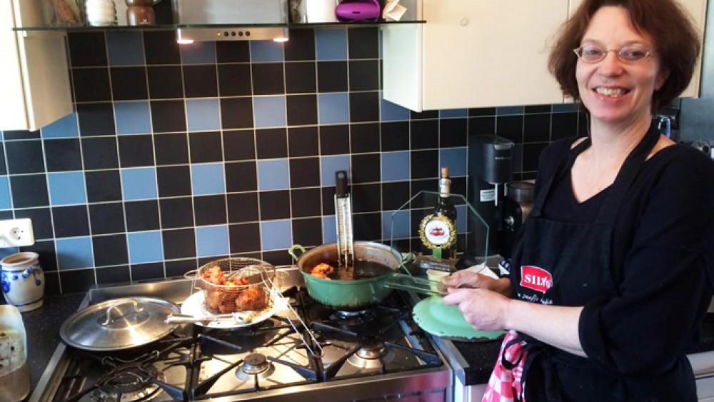 Janneke Visser wint de 'RTV NH Oliebollenrace 2014' - NH Nieuws