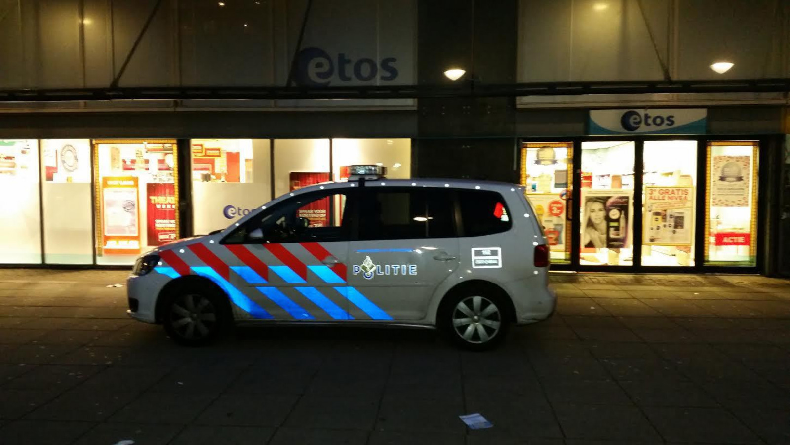 Man Met Mes Overvalt Amsterdamse Drogisterij NH Nieuws man-met-mes-overvalt-amsterdamse-drogisterij-nh-nieuws