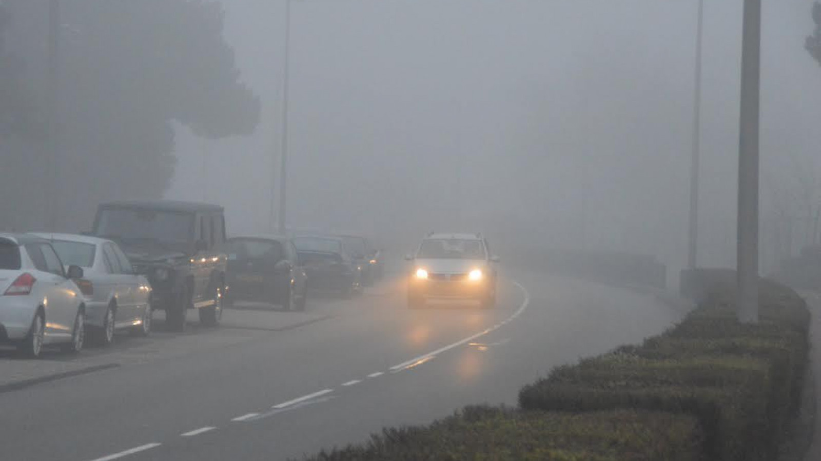 Opgepast! Dichte mist, files en spitsstroken dicht - NH Nieuws Opgepast! Dichte mist, files en spitsstroken dicht - NH Nieuws