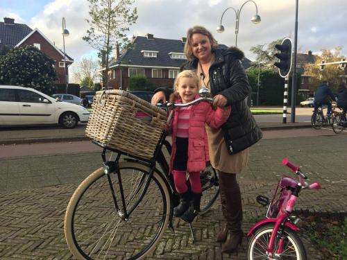 Marit en dochter Isis (5) vrezen verkeersaso: 'Was bang dat hij mama ...