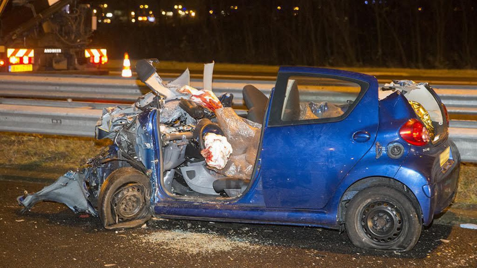 Dode en twee zwaargewonden bij ongeluk A4 Hoofddorp - NH Nieuws Dode en twee zwaargewonden bij ongeluk A4 Hoofddorp - NH Nieuws