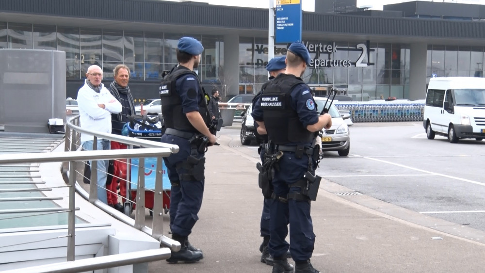 Beveiliging Schiphol is pas volgend jaar op volle sterkte - NH Nieuws