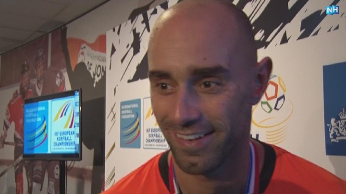 Korfballer Tim Bakker neemt afscheid met goud - NH Nieuws