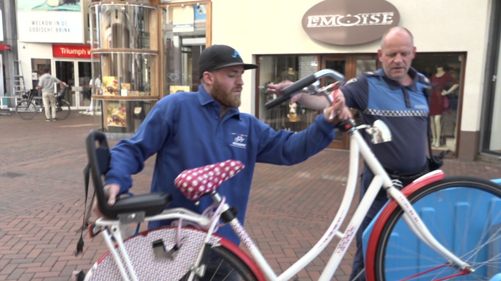 Hilversum gaat streng optreden tegen fout geplaatste fietsen - NH Nieuws
