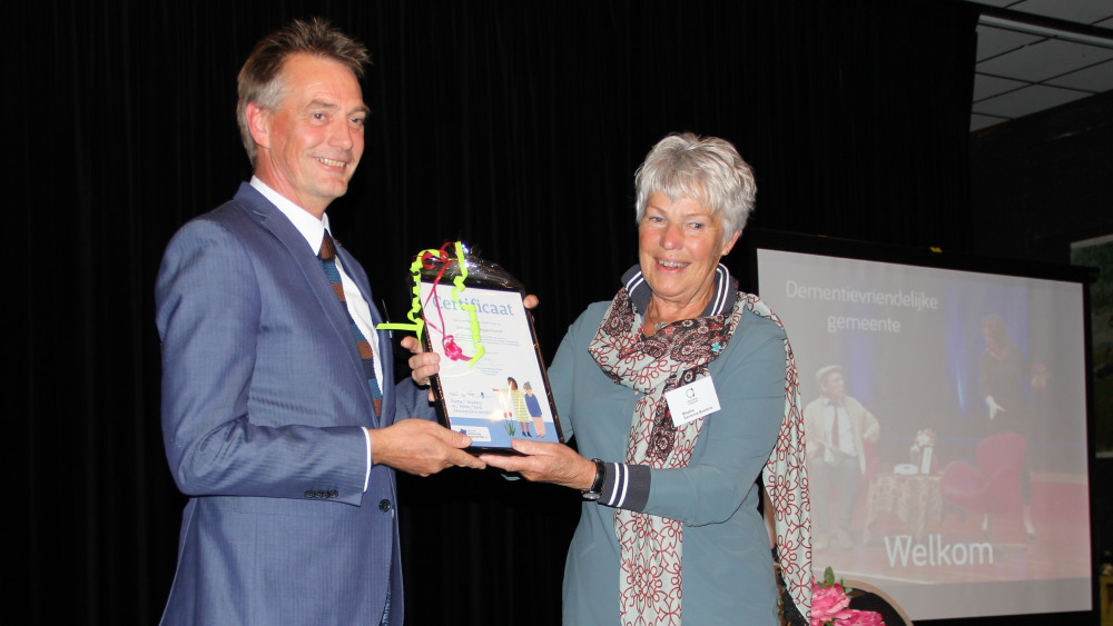 Gemeente Koggenland ontvangt titel 'Dementievriendelijke Gemeente' van ... Gemeente Koggenland ontvangt titel 'Dementievriendelijke Gemeente' van ...