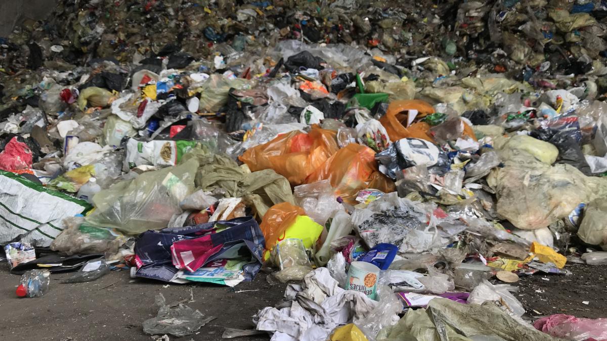 Gooise Meren zet eerste stap naar stoppen met apart ophalen plastic ...