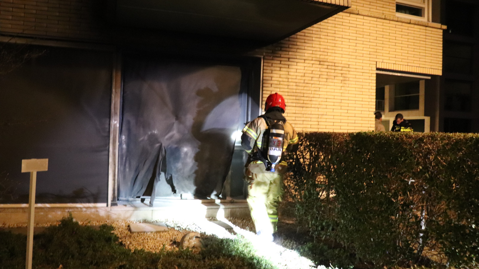 Vuurwerkbom Bij Woning In Noord Vernielt Ramen En Voorgevel Nh Nieuws