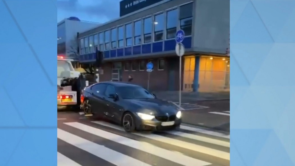 Oekraïners die auto fout parkeren in Amsterdam hoeven bekeuring niet te ...