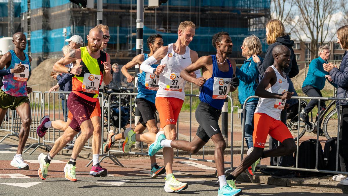 Sterk debuut atleet Richard Douma op marathon van Rotterdam