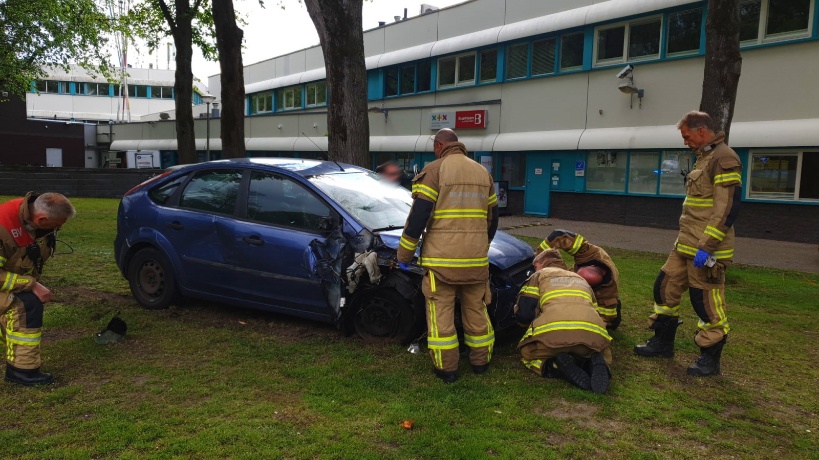 Voetganger (23) aangereden door onwel geworden automobilist in Noord ... Voetganger (23) aangereden door onwel geworden automobilist in Noord ...