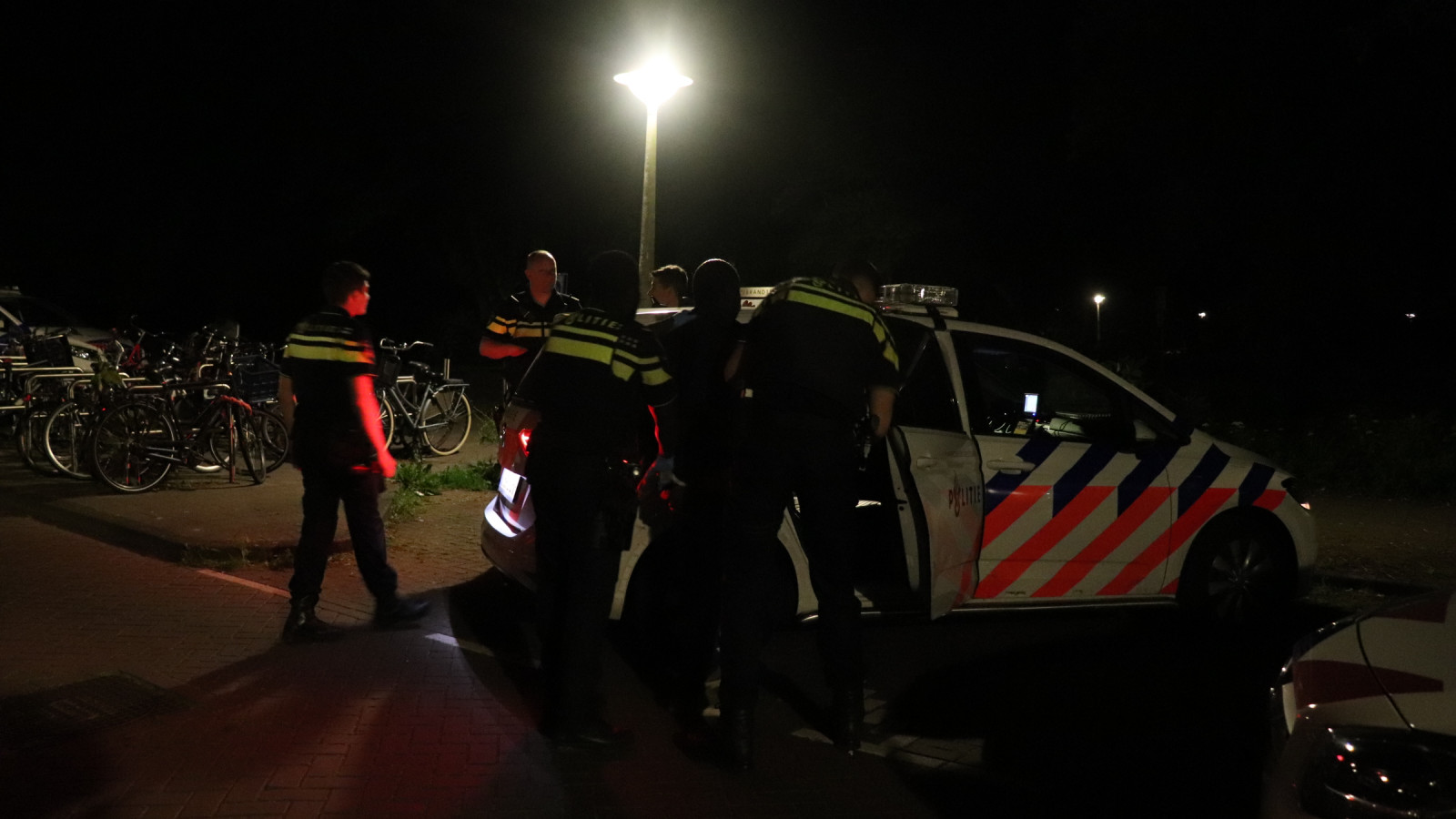 Gewonde Bij Steekpartij In Park Amsterdam West Een Verdachte