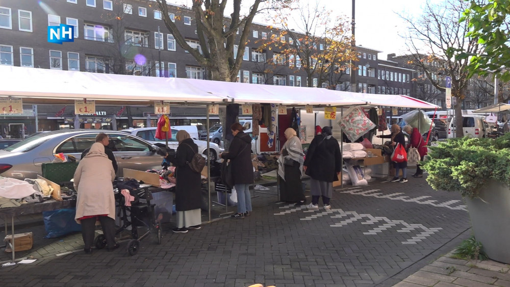 Stadsdeel en marktkooplui strijdbaar voor behoud Bos en Lommermarkt ... Stadsdeel en marktkooplui strijdbaar voor behoud Bos en Lommermarkt ...