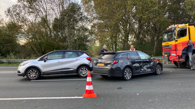 A10 Oost grotendeels dicht na aanrijding - NH Nieuws
