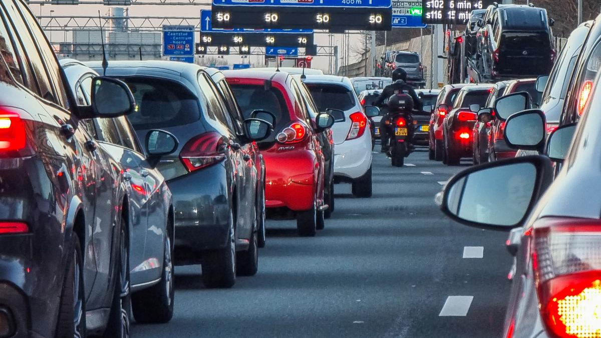 Ongeluk op de A9 veroorzaakt file, weg inmiddels vrij - NH Nieuws