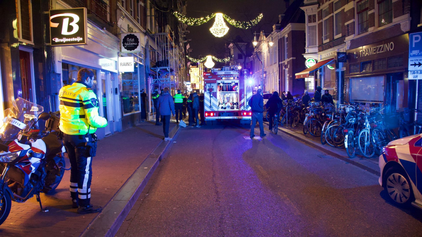 Indringer komt vast te zitten in dichtgetimmerd pand Haarlemmerstraat ...