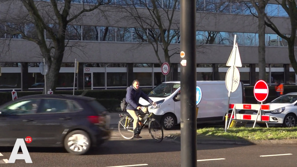 Spaklerweg al maanden een doolhof: Spaklerweg al maanden een doolhof: