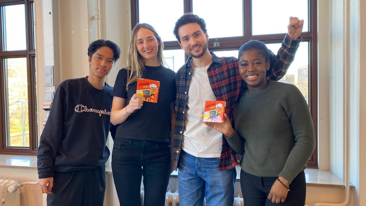 Studenten maken bezuinigen leuk: ''Het is een besparingsspel voor ...