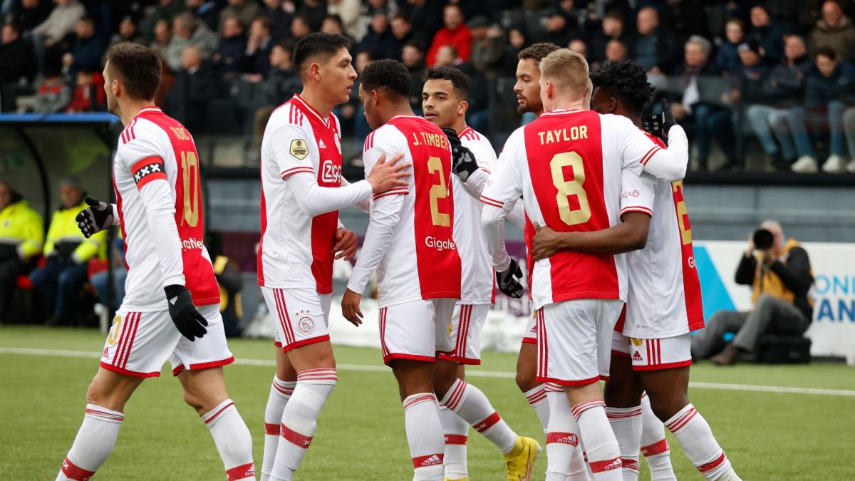 NH Sport Kort | Volle buit voor Ajax en FC Volendam, Fransman Epaillard ...