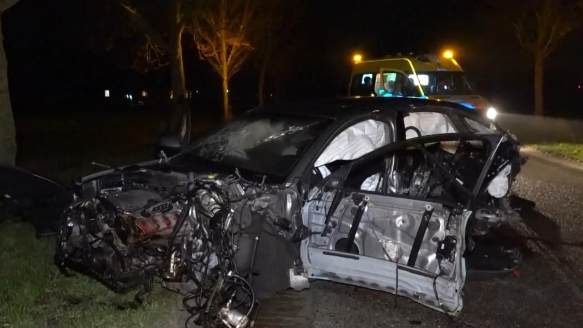 Drie gewonden en auto in de kreukels na crash met splinternieuwe auto ...