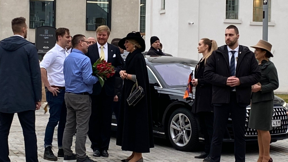 Tulpen voor de hoofdprijs, maar Arjan Smit haalt groen vinkje bij koningin Máxima - NH Nieuws