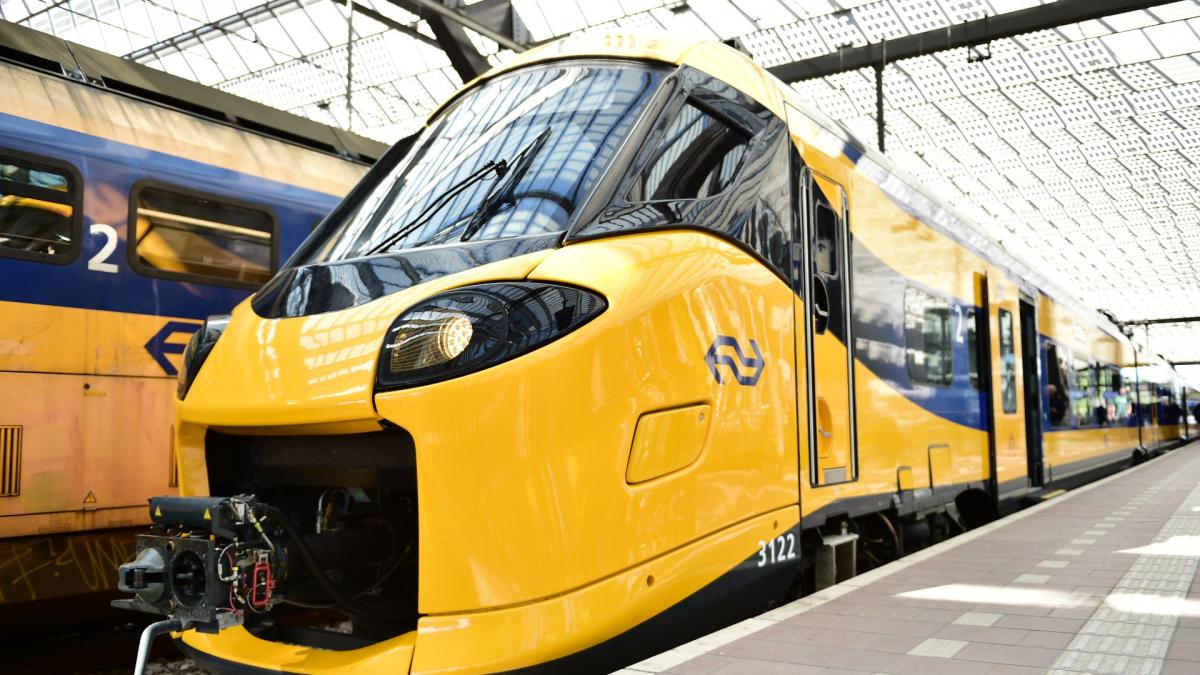 NS neemt de 'Wesp' in gebruik tussen Amsterdam en Rotterdam - NH Nieuws
