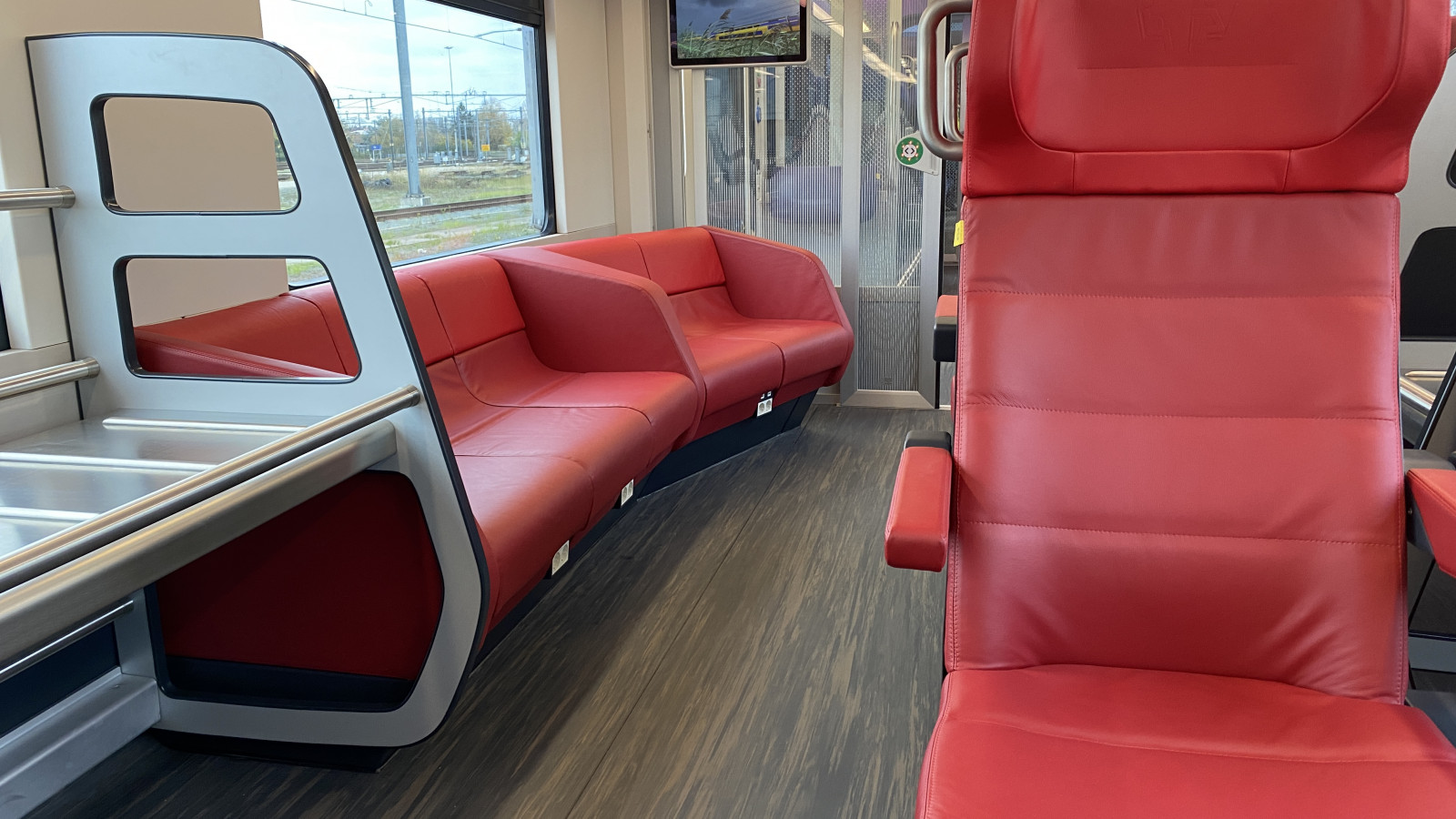 NS neemt de 'Wesp' in gebruik tussen Amsterdam en Rotterdam - NH Nieuws