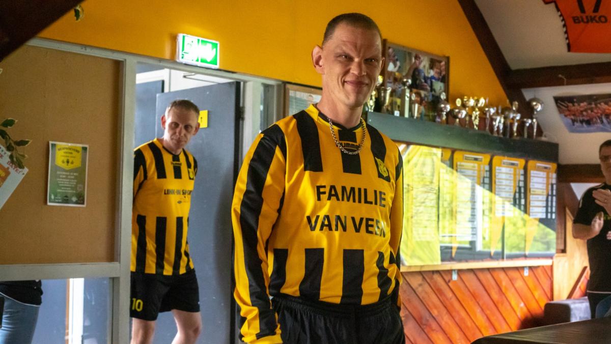Sporters met handicap in Koedijk regelen eigen shirtsponsors: "Een ...