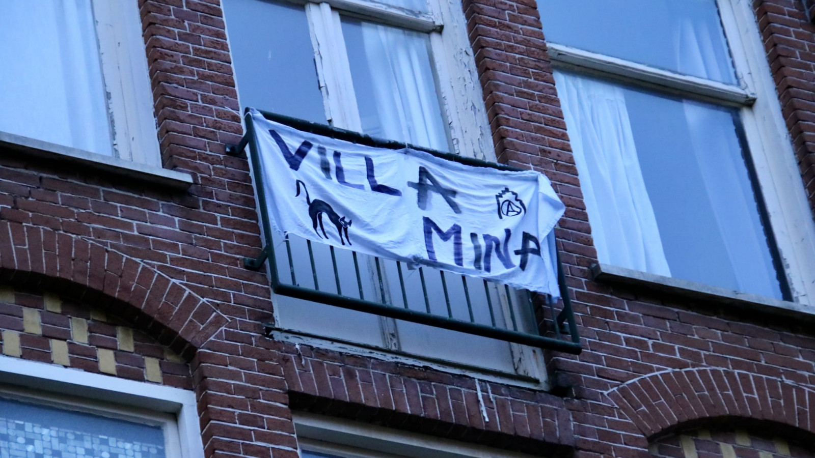 Pand Amsterdam West Gekraakt Voor Vrouwen Transgenders En Non Binaire Mensen Nh Nieuws