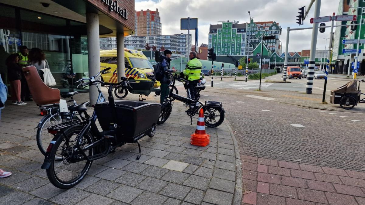 Puinhoop op Zaans fietspad: elektrische bakfietsen, fatbike en fietser ...