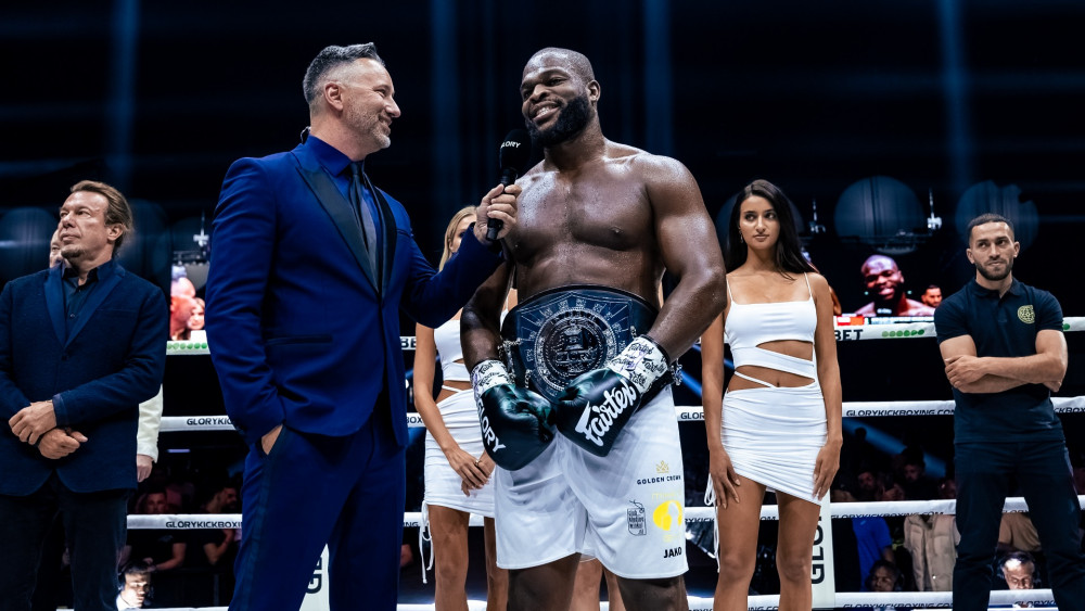 Kickbokser Osaro pakt interim-wereldtitel in het zwaargewicht bij Glory ...