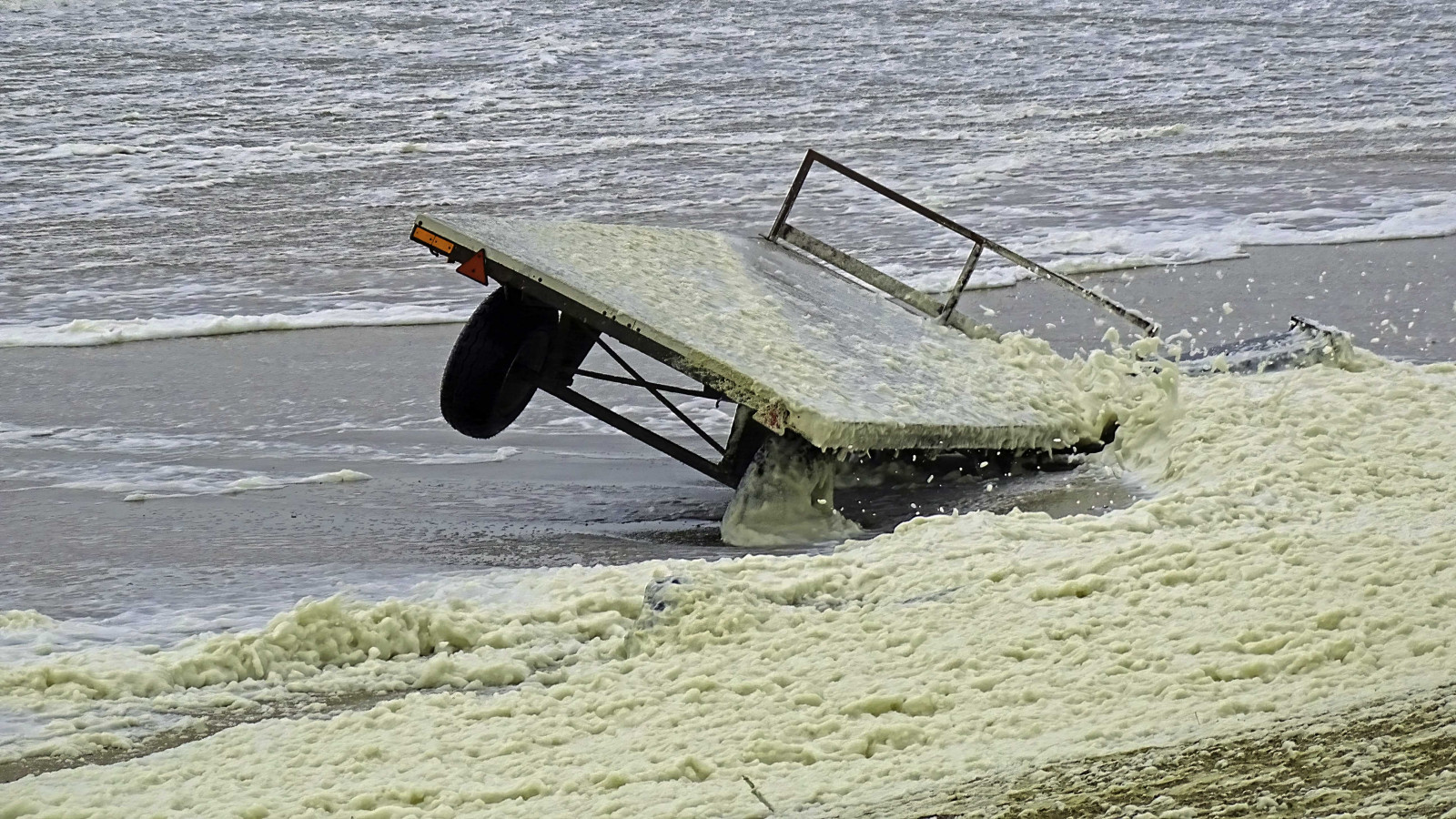 Ravage, verdriet en indrukwekkende plaatjes: de storm in foto's - NH Nieuws