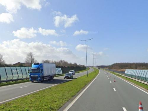Nachtelijke werkzaamheden: Drie Merenweg (N205) krijgt vangrails na ...