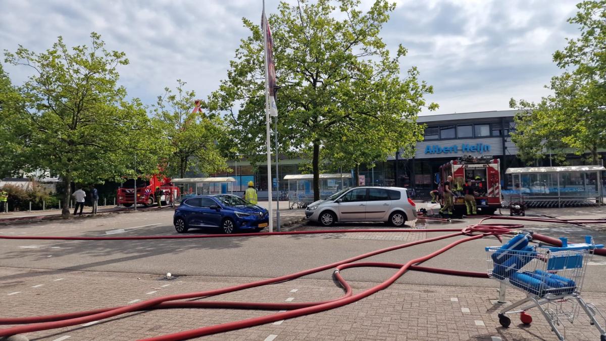 Brand in Haarlemse supermarkt is uit, brandweer bekijkt ...