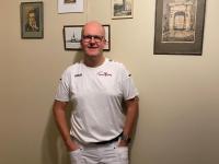 Het overlijden van zijn moeder brengt Edwin op het spoor van zijn ...