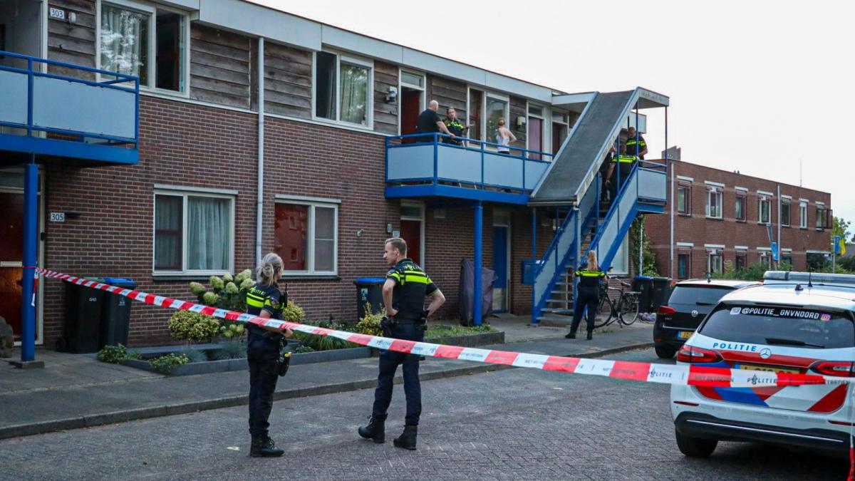 Man aangehouden op verdenking betrokkenheid bij dood van vrouw in woning Huizen - NH Nieuws