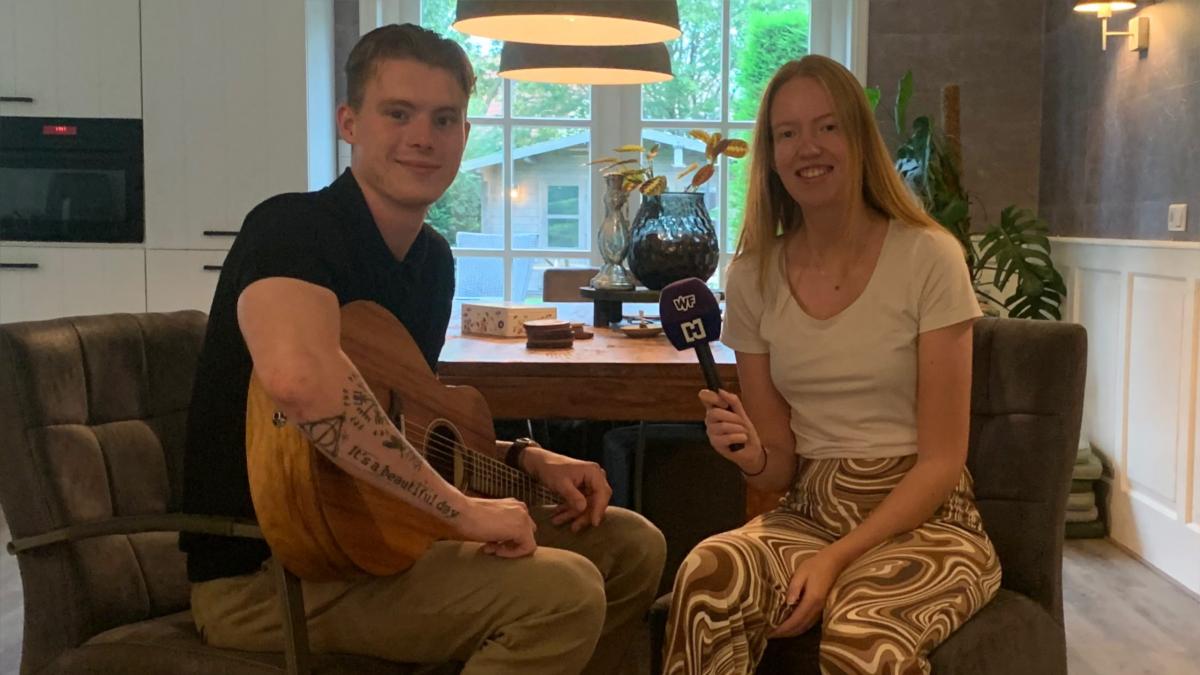 5 vragen aan singer-songwriter Lucas Nicholas: "Ik ben ermee opgegroeid ...
