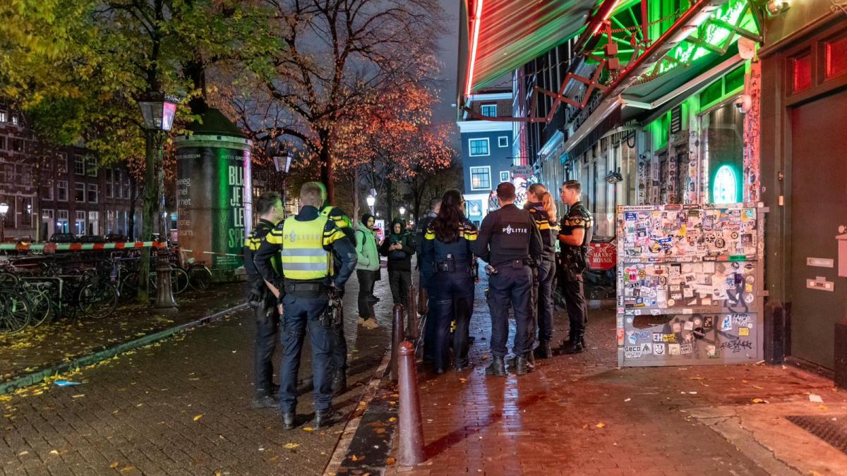Slachtoffer schietpartij coffeeshop Amsterdam overleden - NH Nieuws