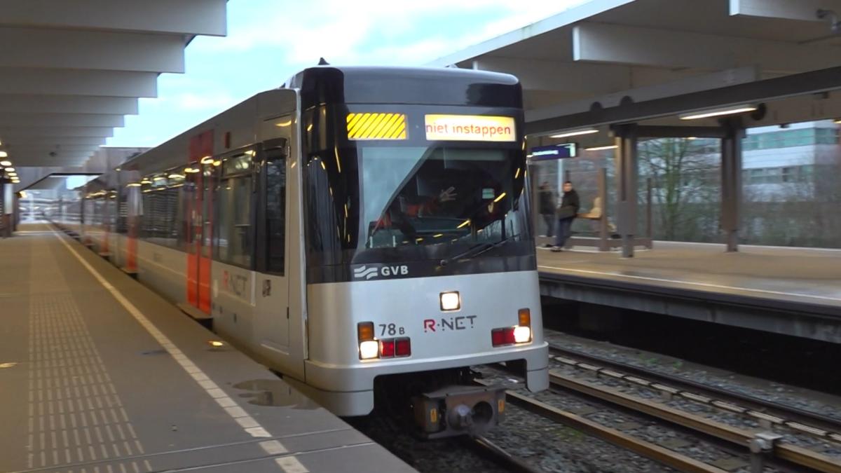 Nieuwe metro's in Amsterdam rijden door technische problemen nog altijd ...