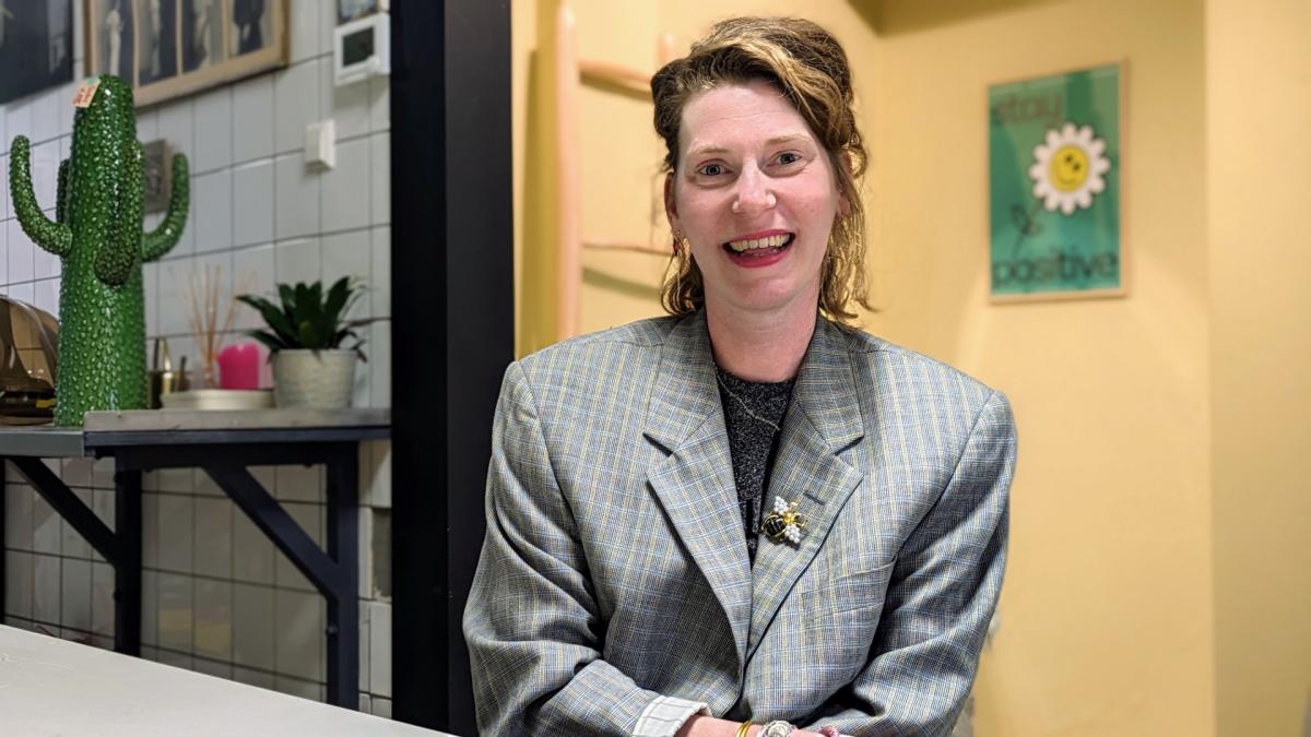 Opmerkelijke switch: Haarlemse Isabel sluit winkel en wordt ...