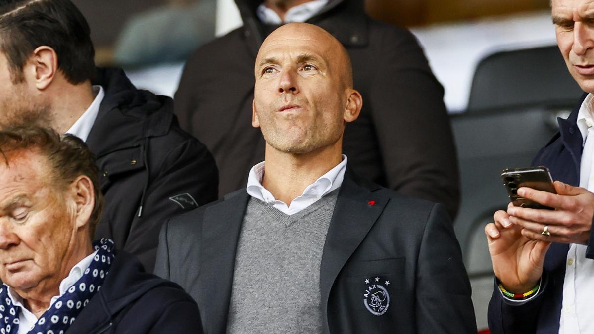 Verdenking Ajax-directeur Alex Kroes zeer ernstig, ontslag lijkt ...