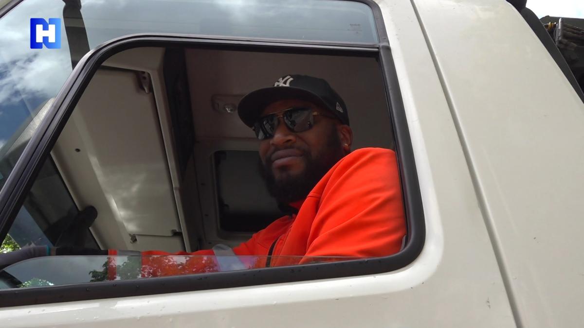 Waarom ligt die boot op dat dak midden in Amsterdam? "Misschien bang ...