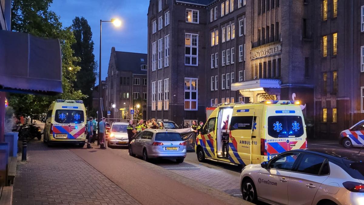 Fietser overleden na aanrijding met auto in Amsterdam - NH Nieuws