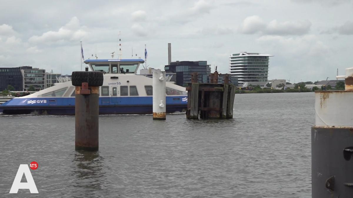 GVB verontschuldigt zich voor aanvaring pont: "Heel erg dat dit is ...