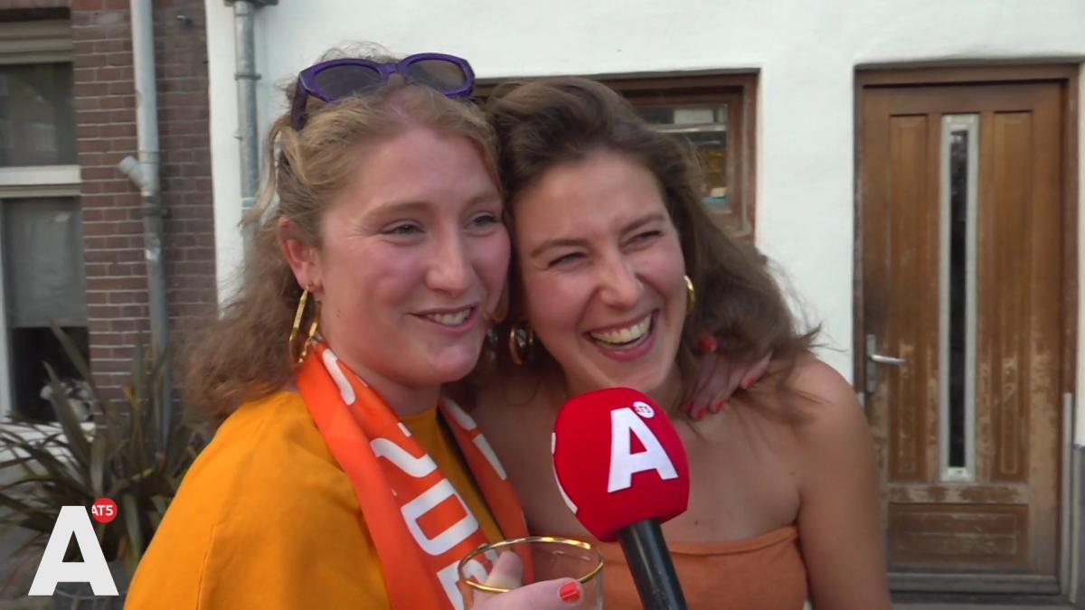 Vrienden en familie hockeyster Marleen Jochems zien haar olympische ...
