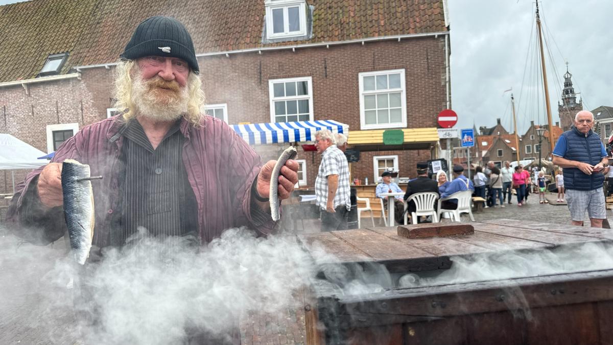 Vis roken, liever ouderwets of met rookaroma's? - NH Nieuws