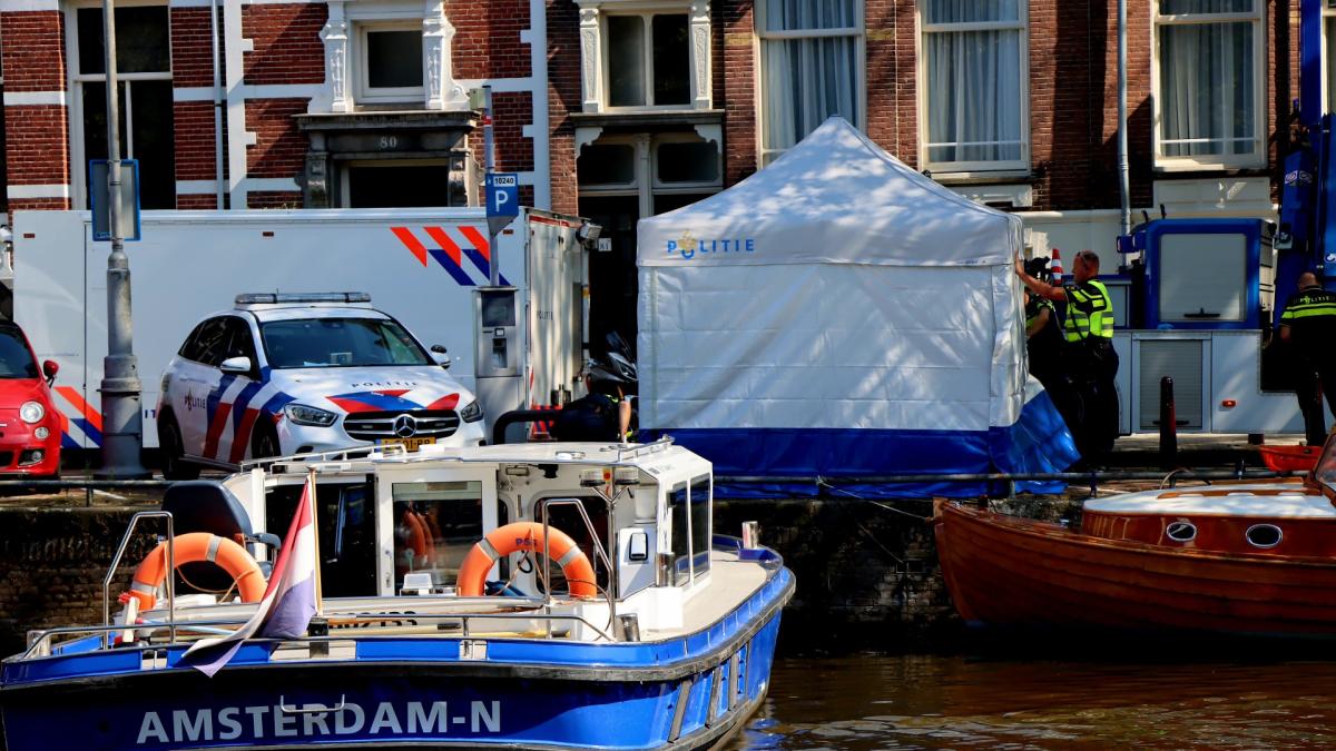 Lichaam aangetroffen in gracht bij Leidseplein Amsterdam - NH Nieuws