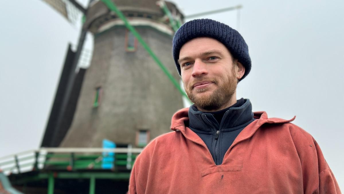 Op molen De Bonte Hen wil Jippe (32) het net zoals vroeger doen - NH Nieuws
