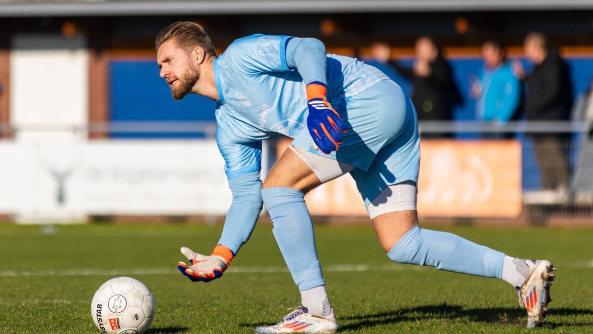 Samenvatting: HFC-doelman Joe van der Sar houdt zijn doel schoon onder ...
