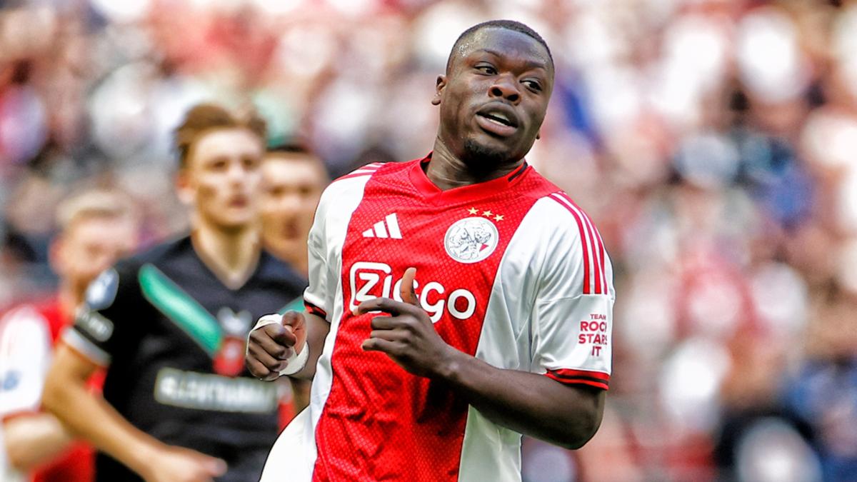 'Explosies en schietpartij: Ajax-spits Brian Brobbey werd langdurig ...
