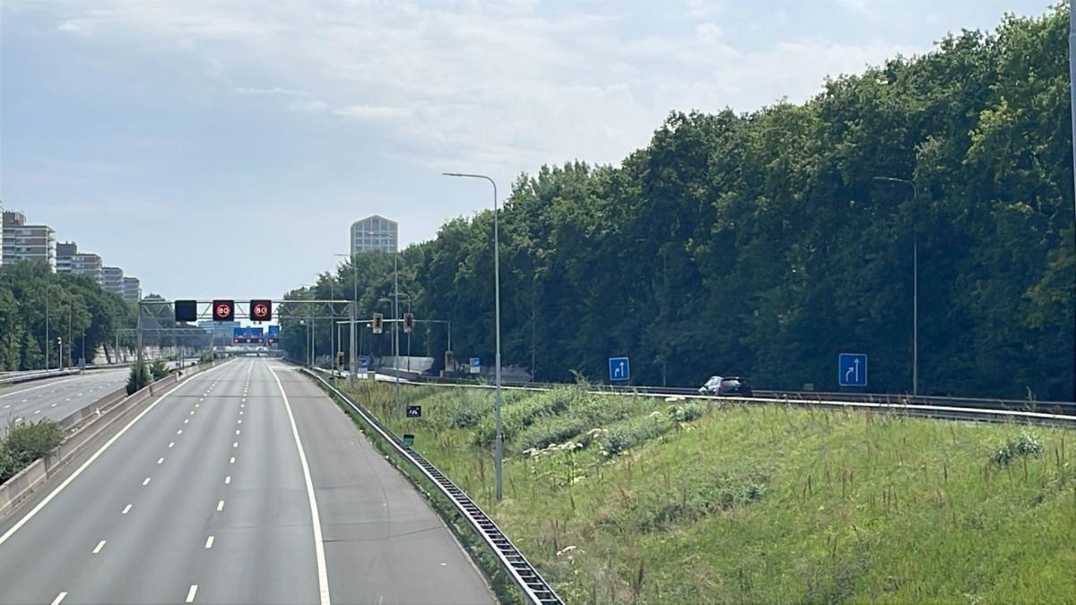 Ring A10 weer volledig open na opruimwerkzaamheden en asfaltherstel ...